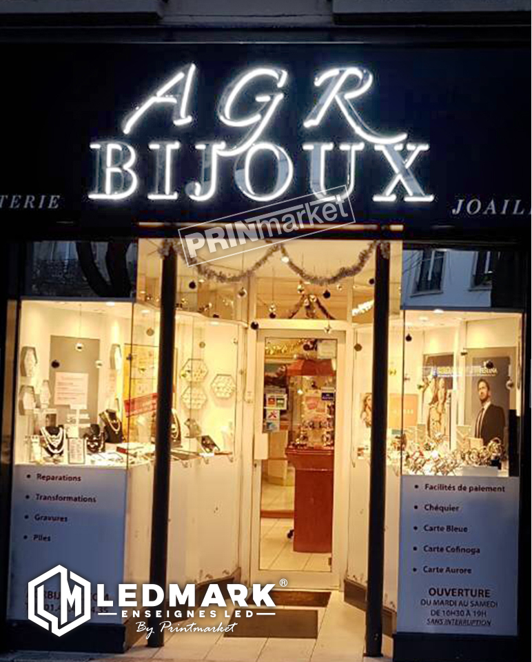 LEDMARK by PrintMarket - Création d'enseignes LED lumineuses à Paris