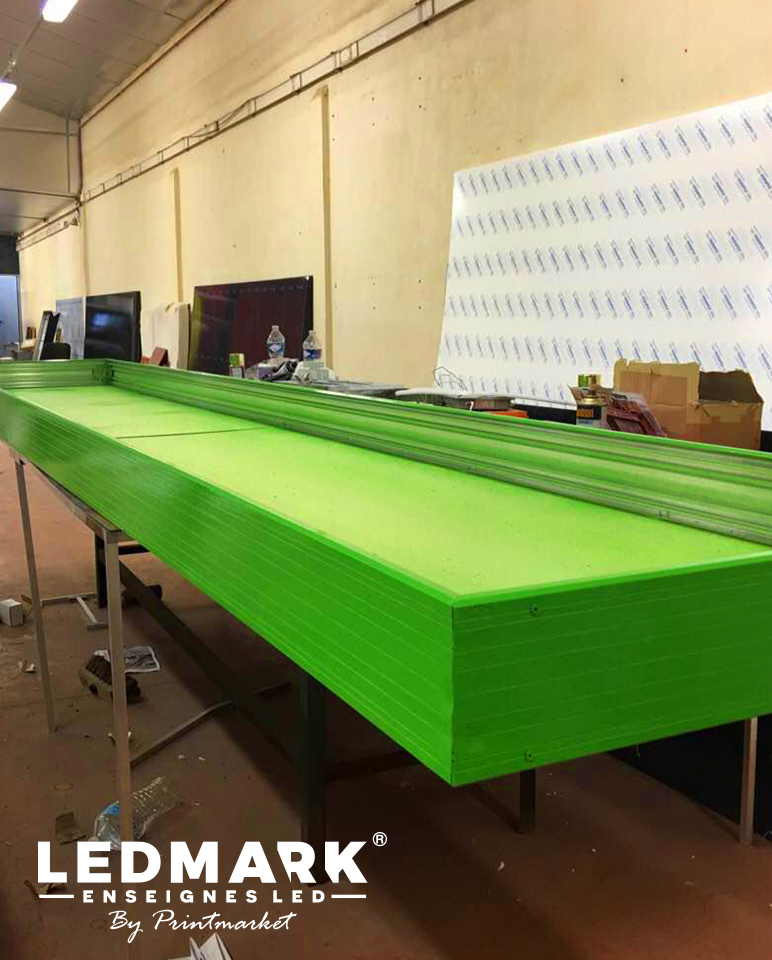 LEDMARK by PrintMarket - Création d'enseignes LED lumineuses à Paris