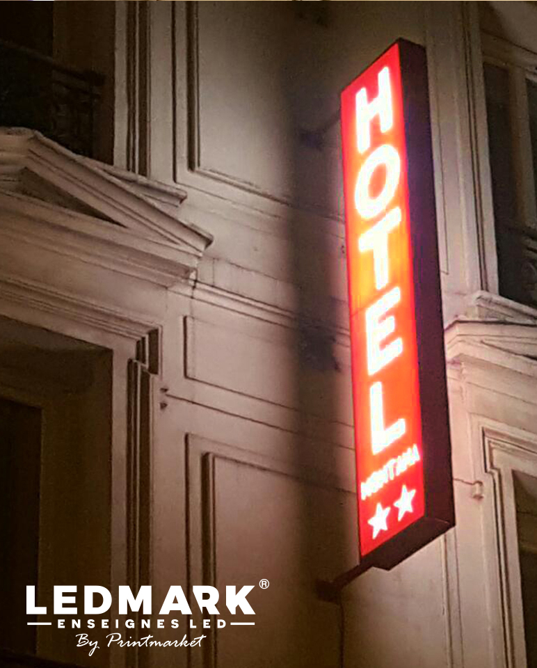 LEDMARK by PrintMarket - Création d'enseignes LED lumineuses à Paris